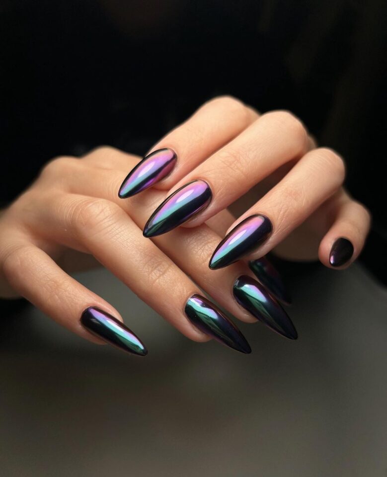 24 Colorful Chrome Nails You Totally Can’t Afford To Miss