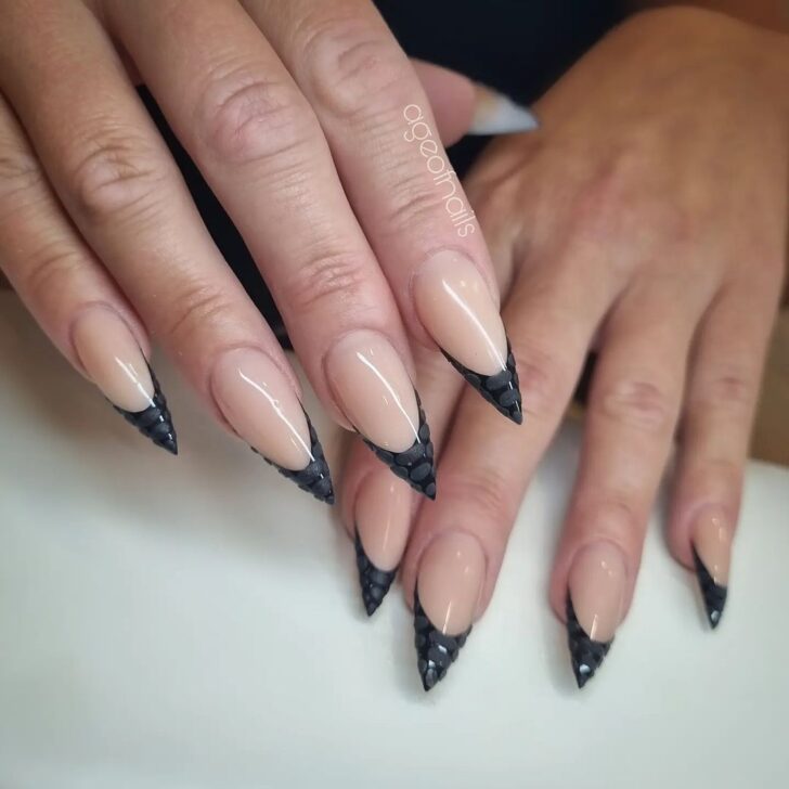 22 Trendiest Mob Wife Nail Designs That Scream Power and Glamour