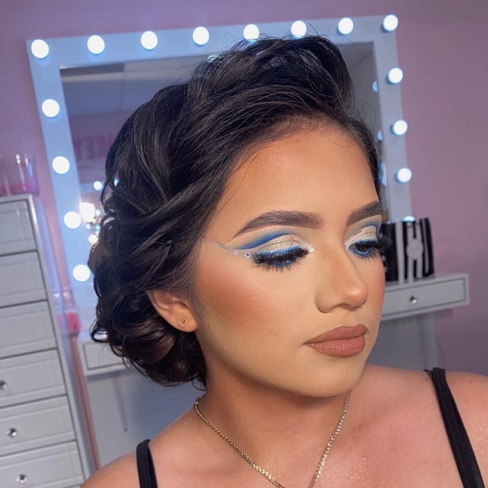 Glamorous Blue Quince Makeup Ideas For A Mesmerizing Beauty Statement