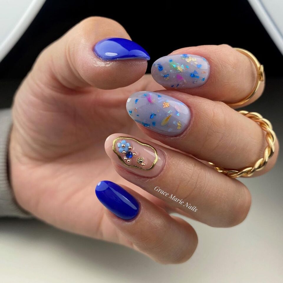 22 Fun Blue Nails That Will Level Up Your Manicure