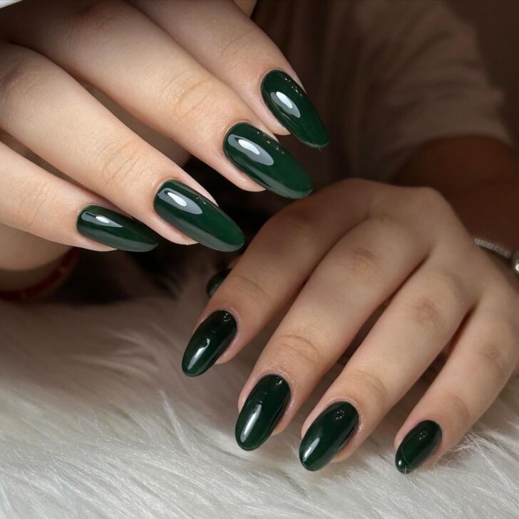 7 Jaw-Dropping March Nail Colors That Will Rule in 2024