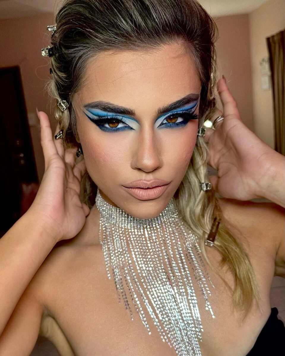 Glamorous Blue Quince Makeup Ideas For A Mesmerizing Beauty Statement