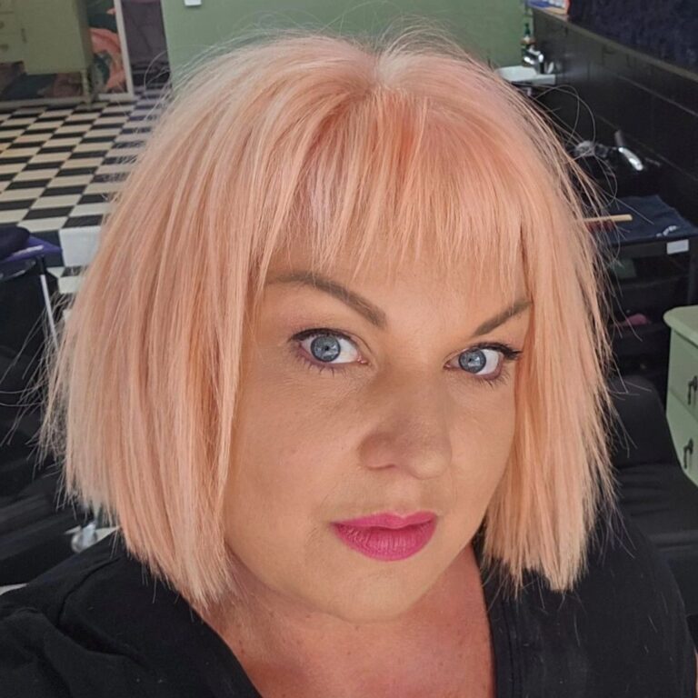 23 Peach Fuzz Hair Color Ideas As The Trendy Shade You Need To Try