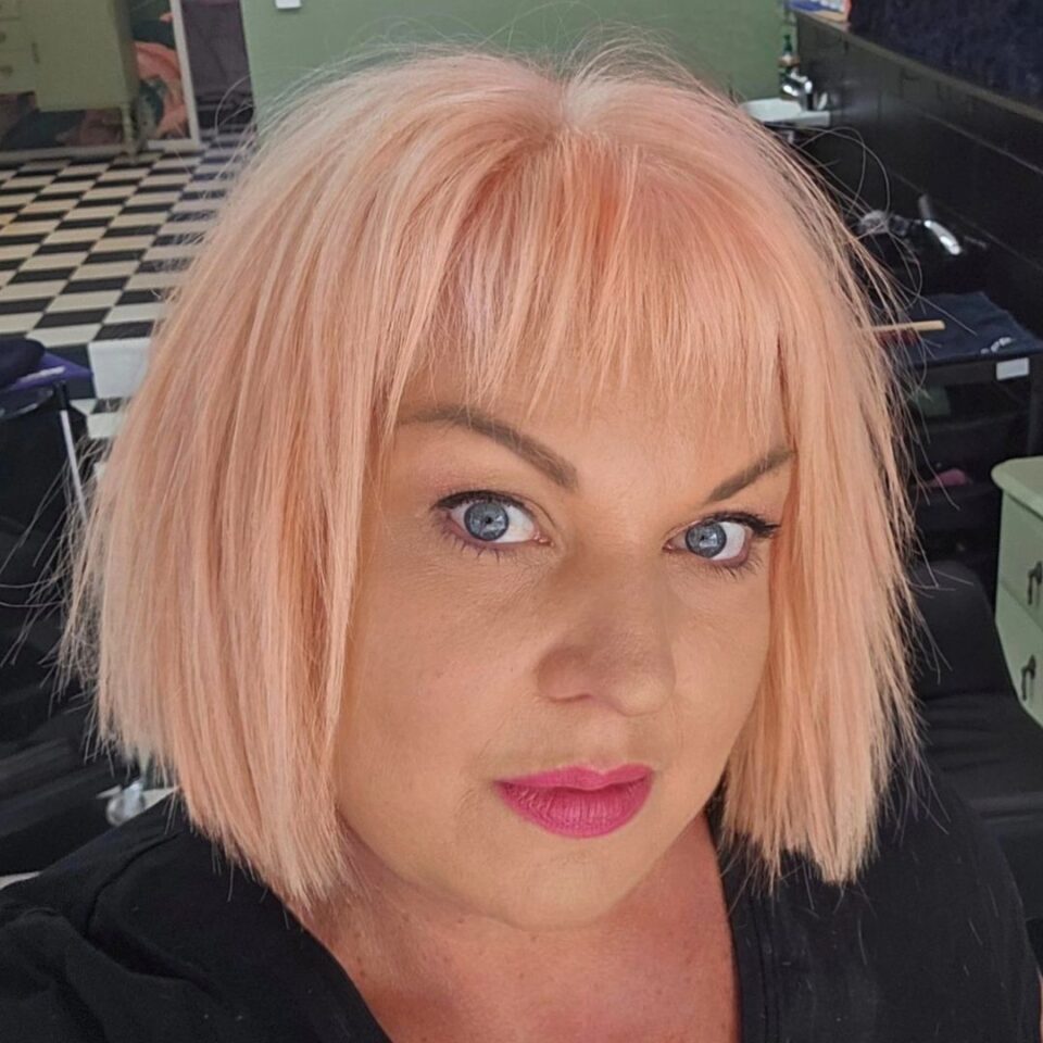 23 Peach Fuzz Hair Color Ideas As The Trendy Shade You Need To Try