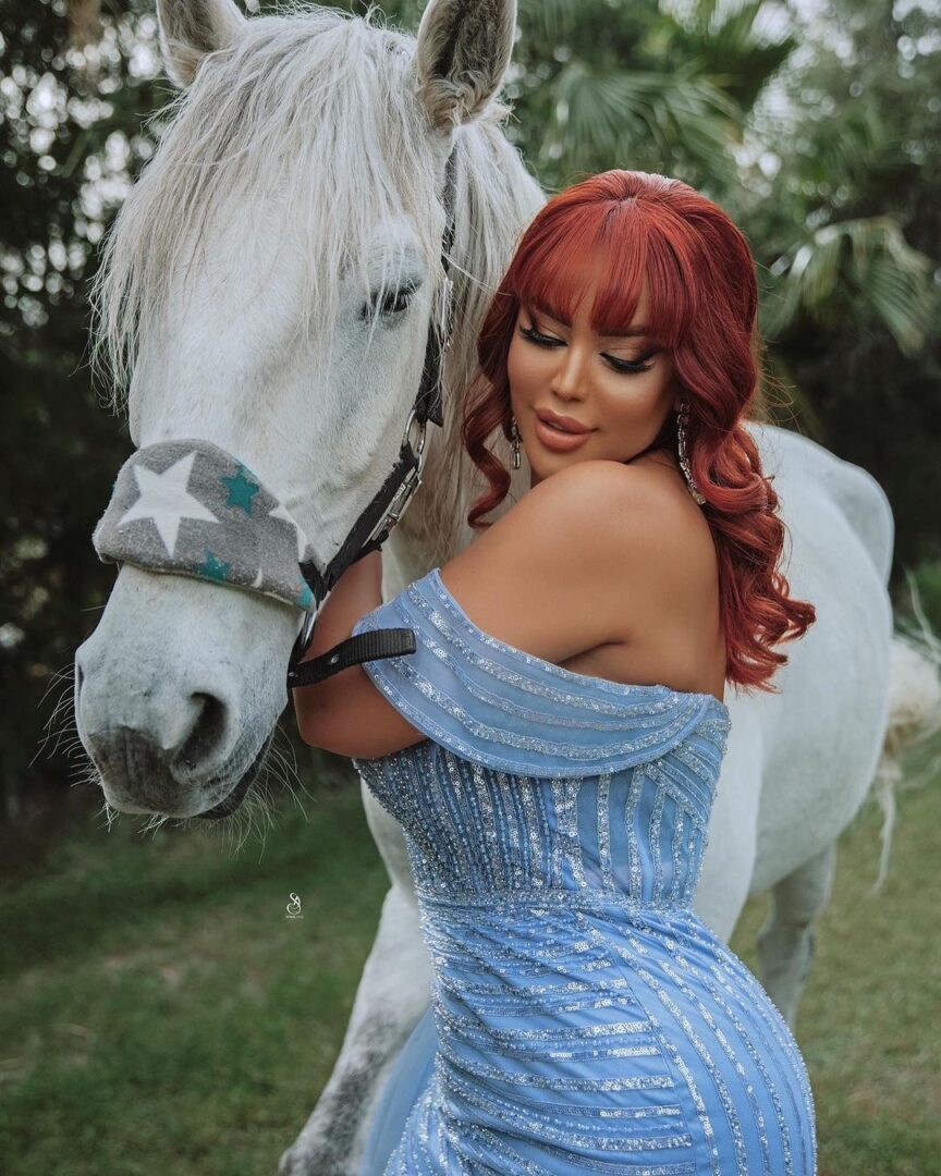 20 Stunning Prom Makeup Looks For Every Shade Of Blue Dress