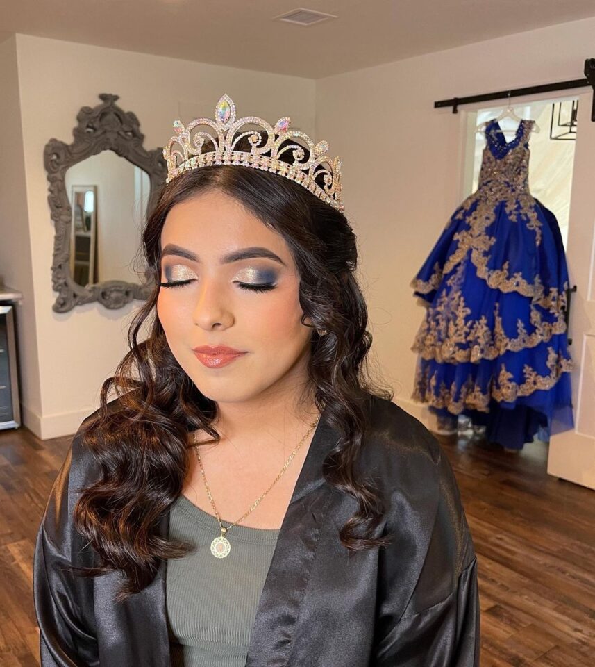 Glamorous Blue Quince Makeup Ideas For A Mesmerizing Beauty Statement