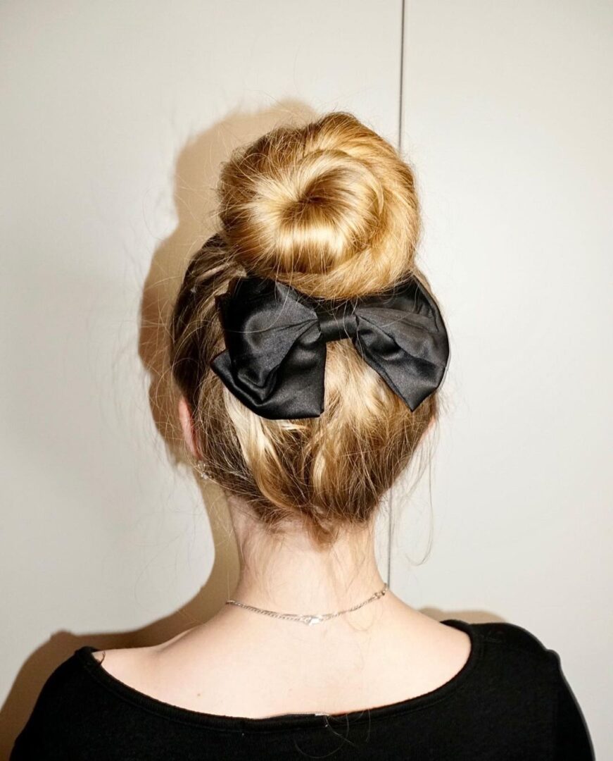 The Ribbon Hairstyle Is Trending And These 22 Inspo Pics Prove It