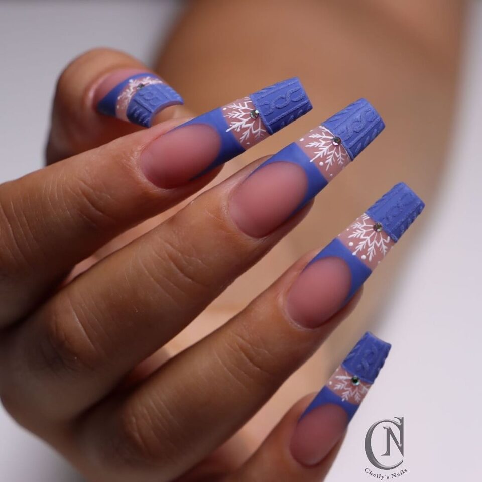 22 Fun Blue Nails That Will Level Up Your Manicure