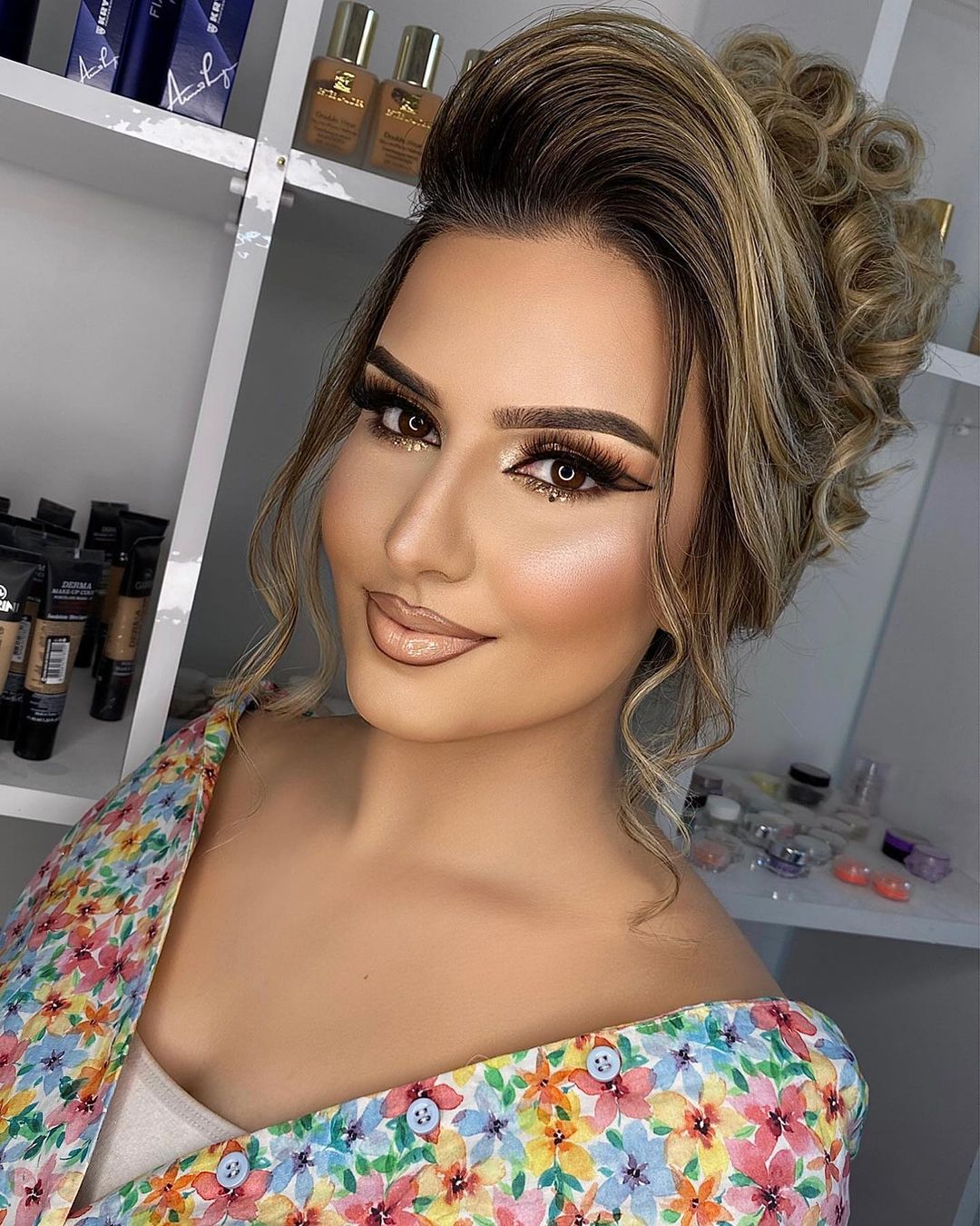 16 Wedding Makeup For Brown Eyes Looks That Are Beyond Beautiful