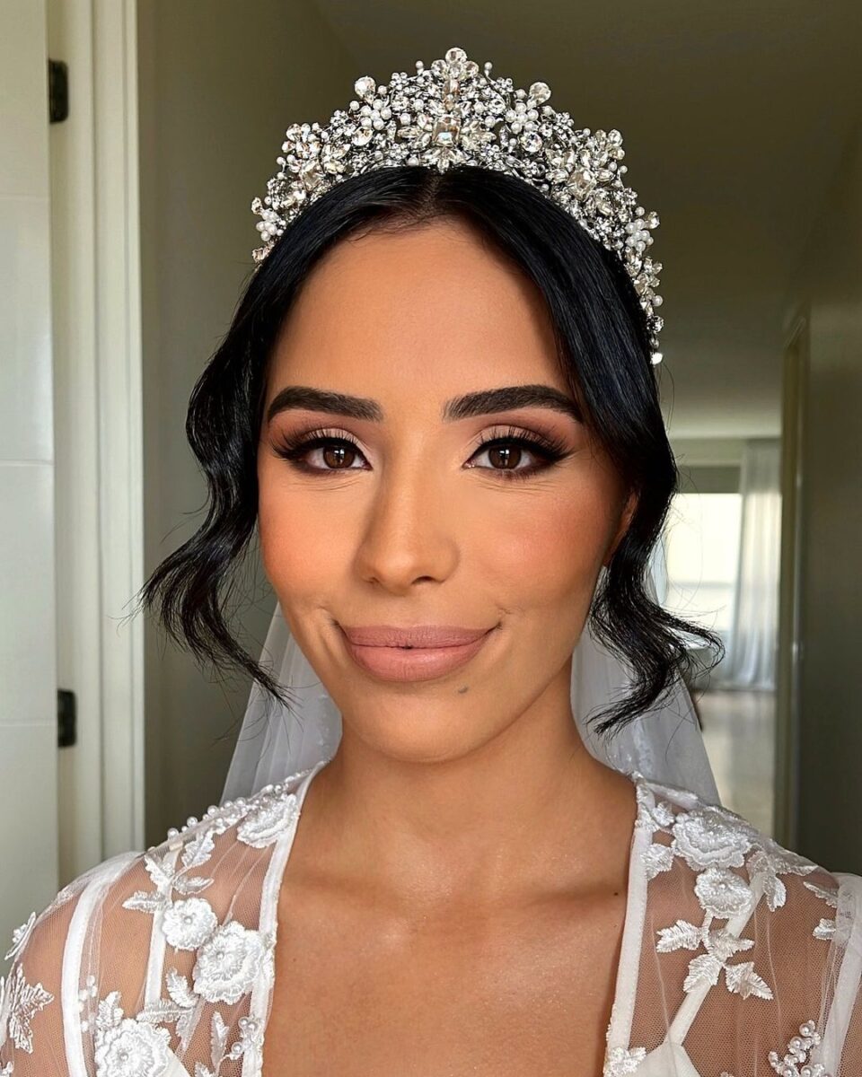 16 Wedding Makeup For Brown Eyes Looks That Are Beyond Beautiful