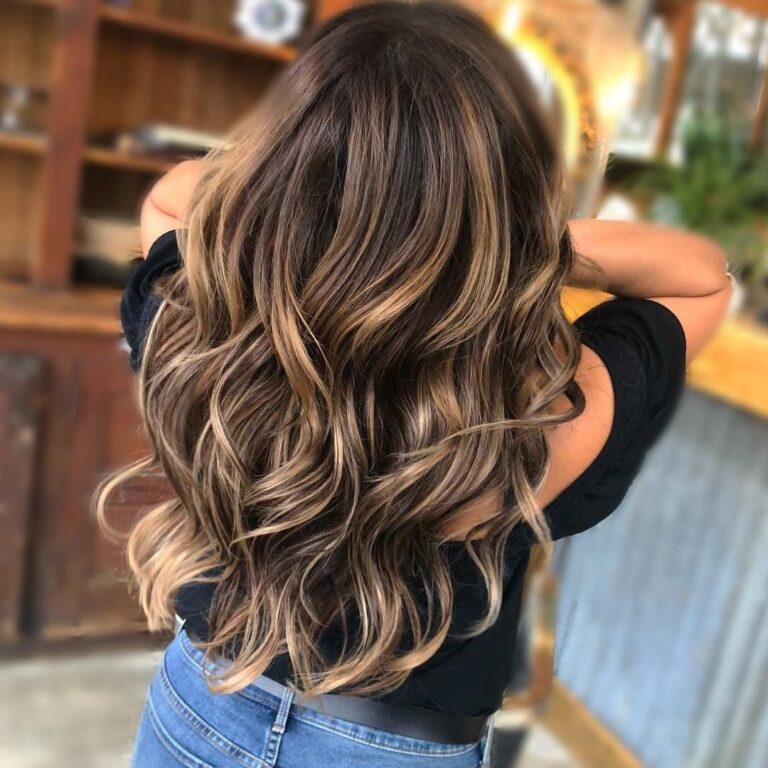 22 mechas de miel en el pelo castaño Ideas para su próxima visita al salón