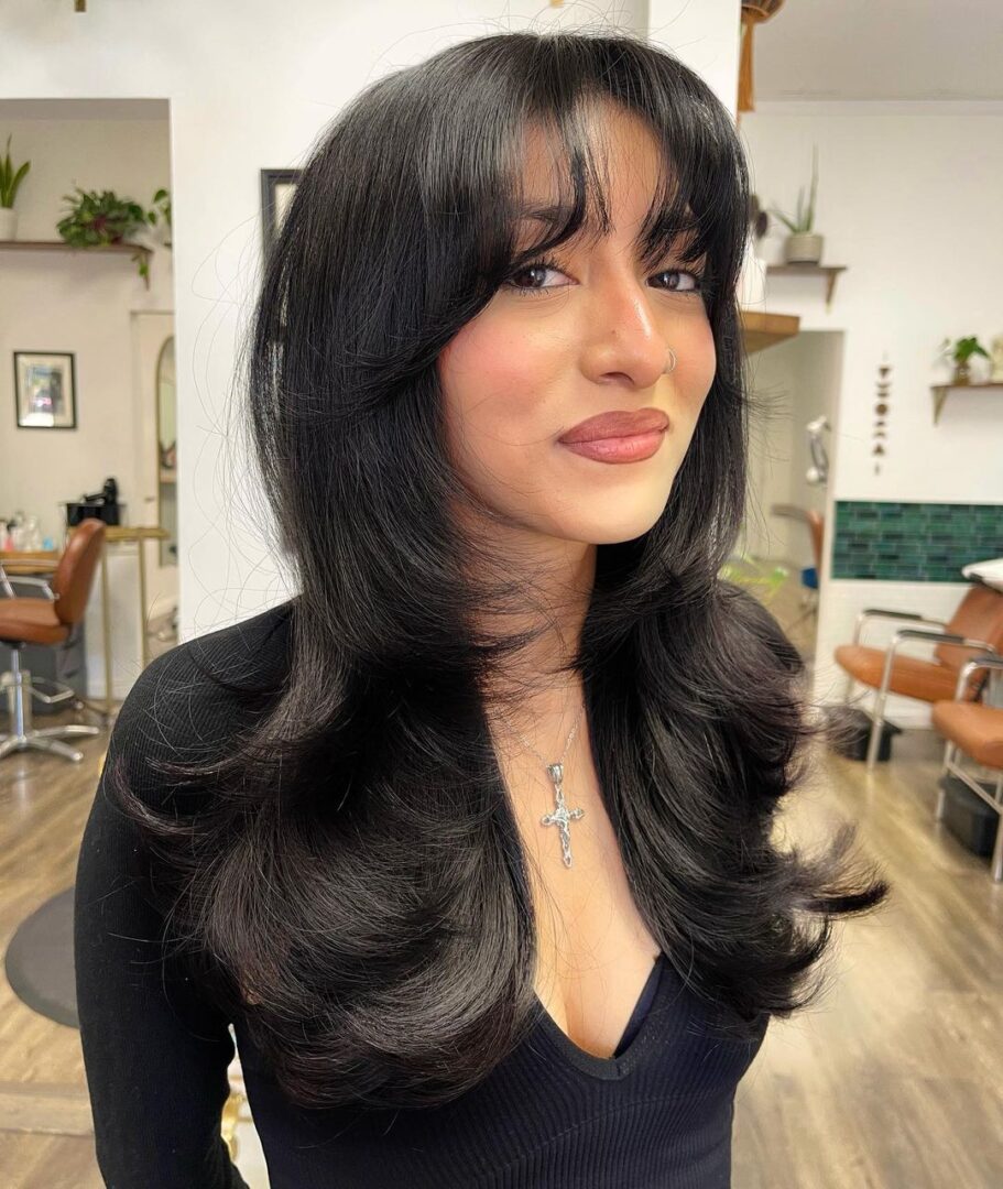 La coupe papillon virale est le secret d'une chevelure plus épaisse