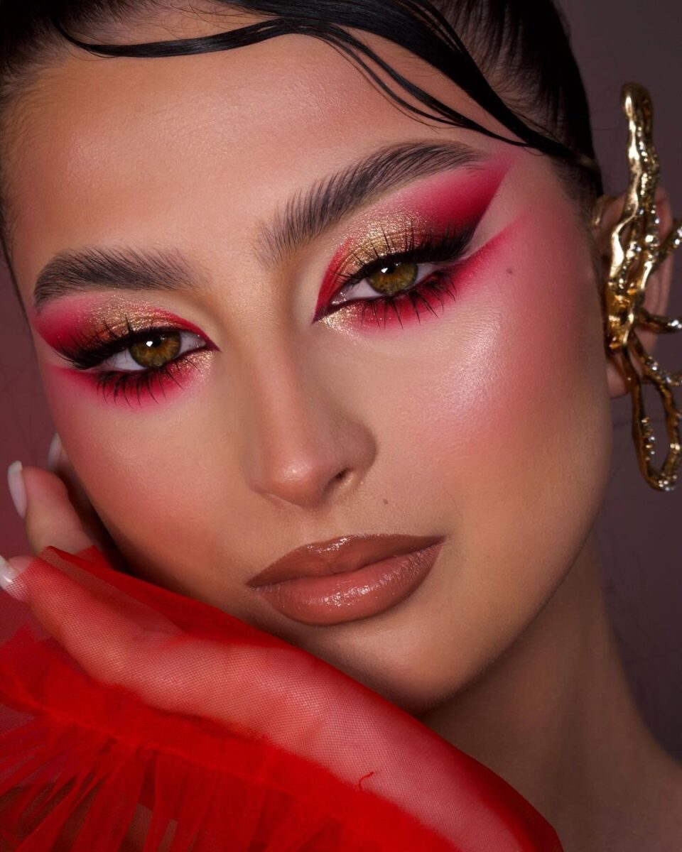 20 New Ways To Upgrade Classic Red Prom Makeup