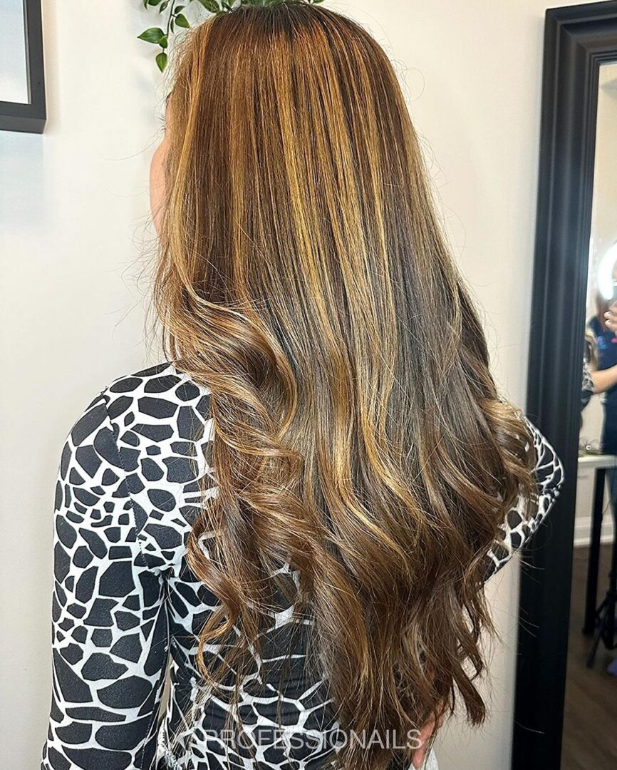22 Honey Highlights On Brown Hair Ideas For Your Next Salon Visit