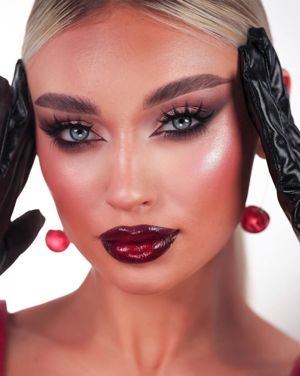 20 New Ways To Upgrade Classic Red Prom Makeup