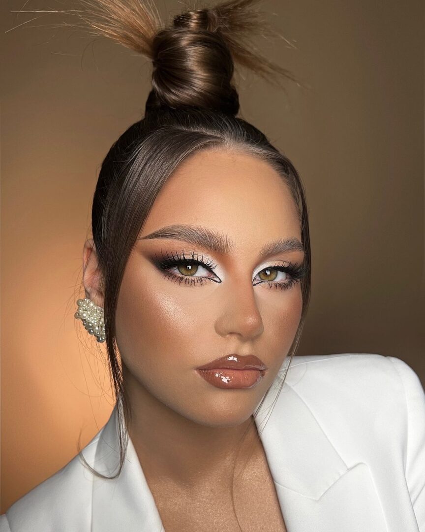 22 Insta Worthy Prom Make Up Looks To See Out High School In Style