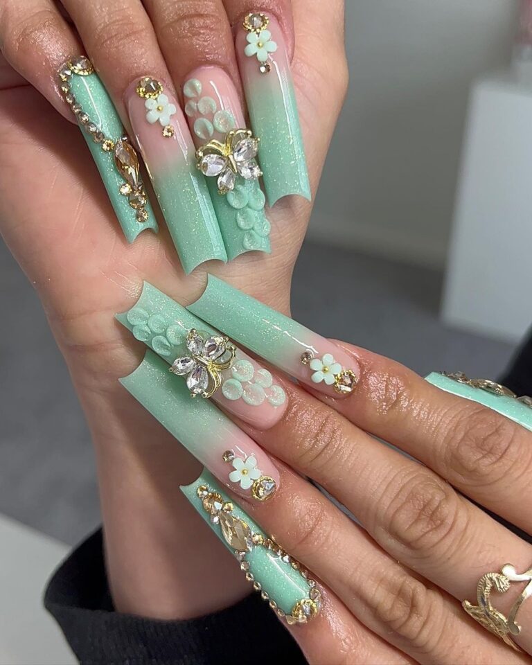 These 22 Mint Green Nails Ideas Will Be All Over Your FYP