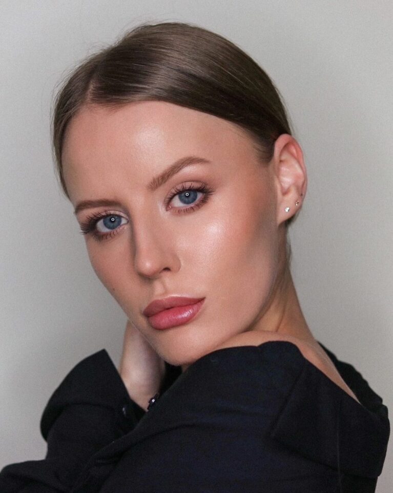 Celebs Are Obsessed With These Natural Makeup Looks