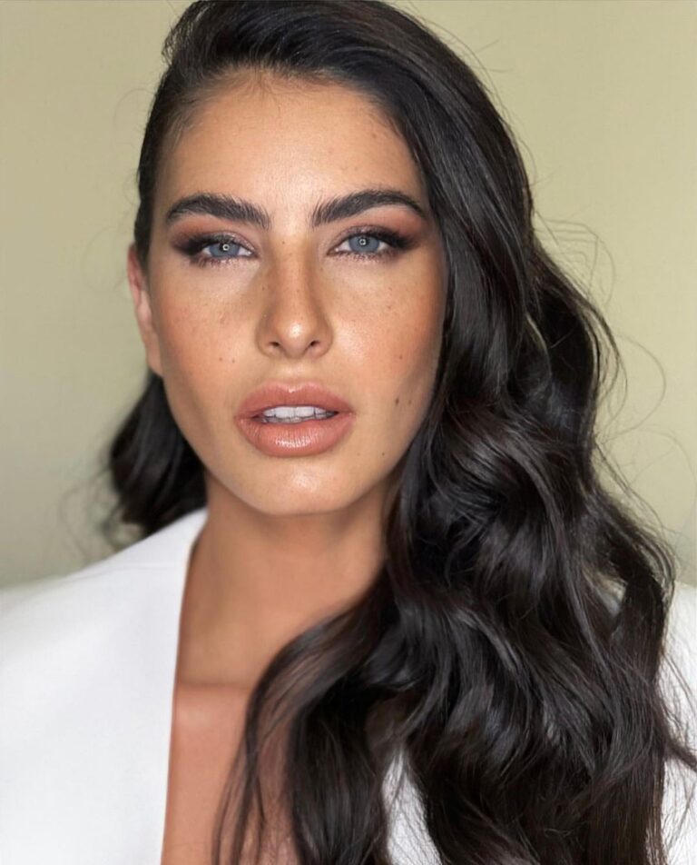 Celebs Are Obsessed With These Natural Makeup Looks