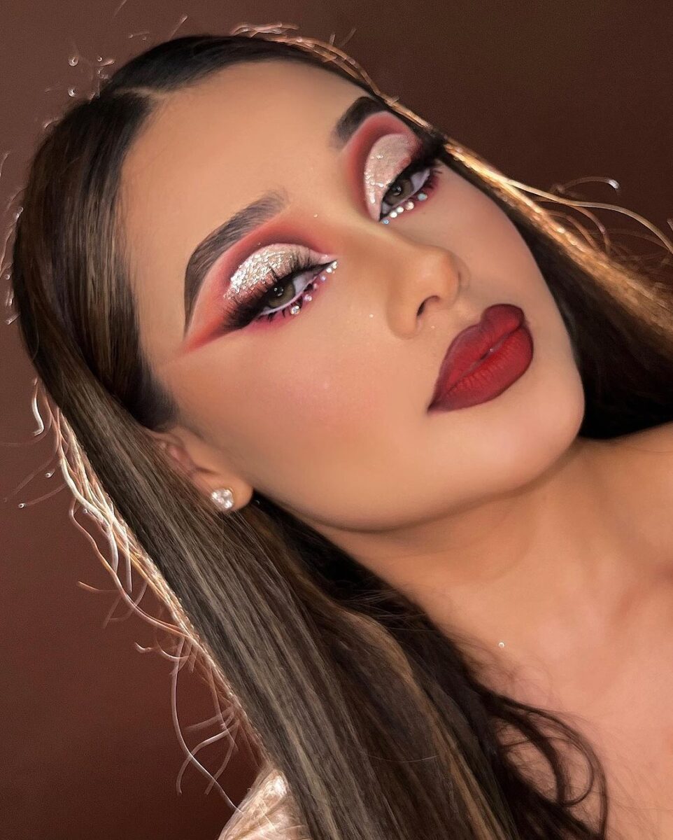 20 New Ways To Upgrade Classic Red Prom Makeup