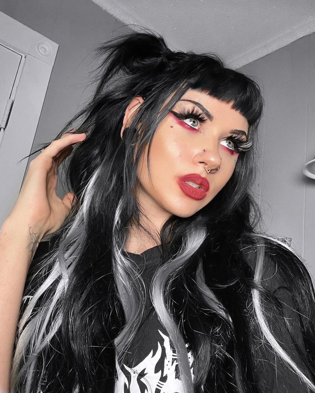 Emo Y2K Makeup Is Having A Comeback And You Can't Miss It