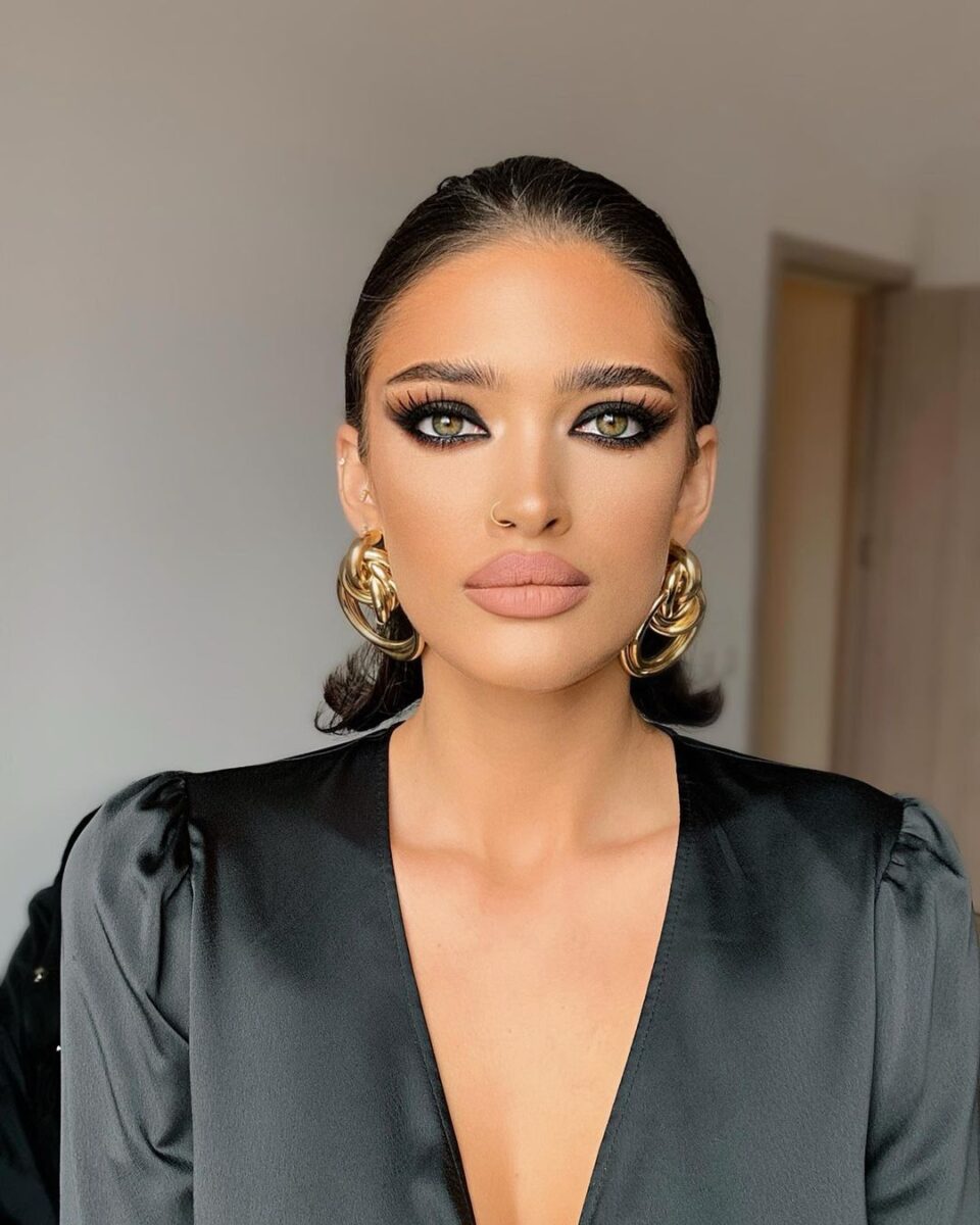 22 Insta Worthy Prom Make Up Looks To See Out High School In Style