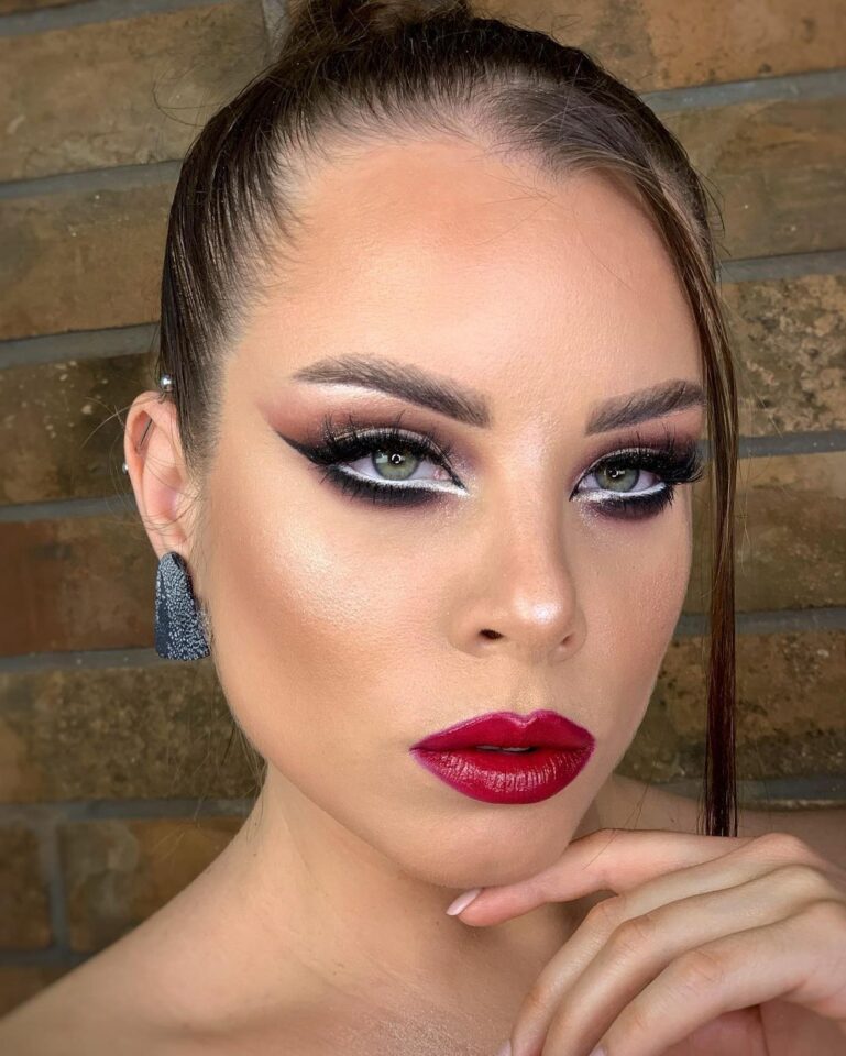 22 Insta Worthy Prom Make Up Looks To See Out High School In Style