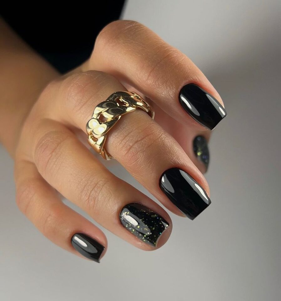23 Most Elegant Neutral Nails That Will Never Go Out Of Style