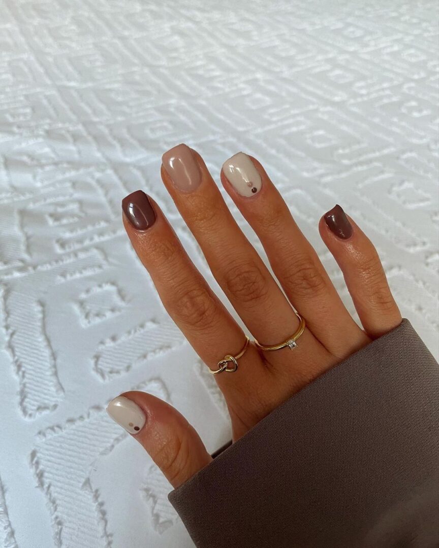 23 Most Elegant Neutral Nails That Will Never Go Out Of Style