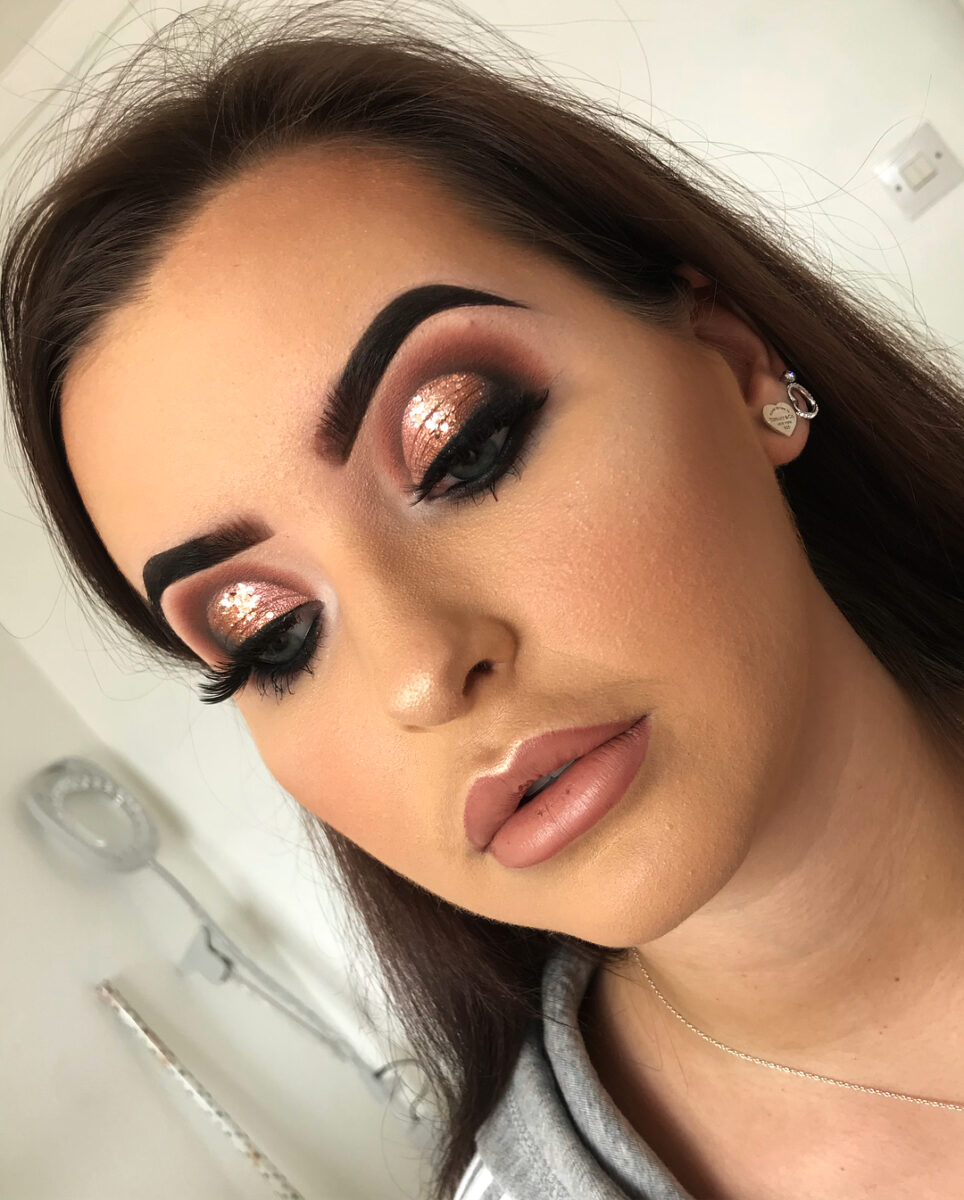 Enhance Your Beauty With These 20 Rose Gold Makeup Looks