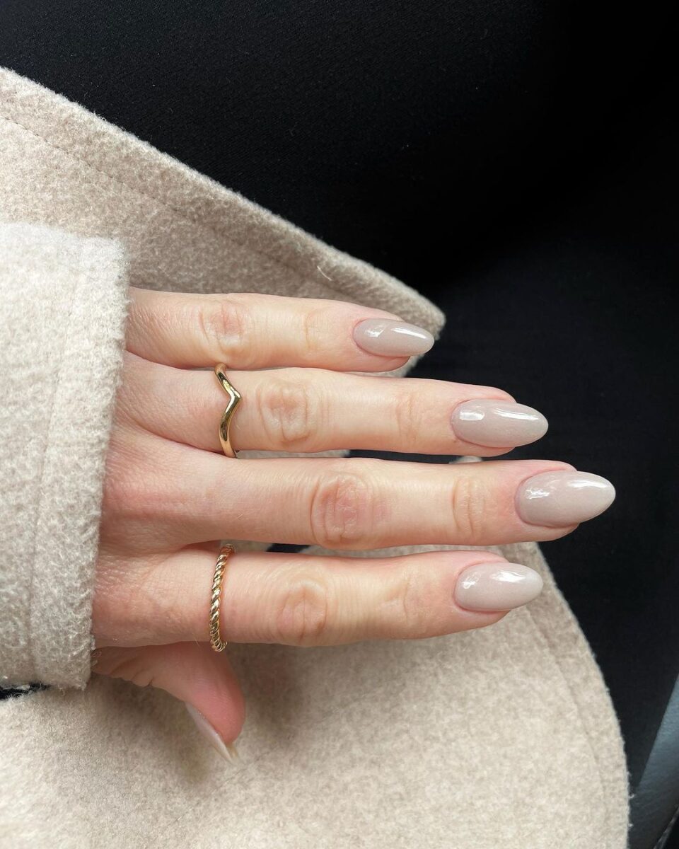 23 Most Elegant Neutral Nails That Will Never Go Out Of Style