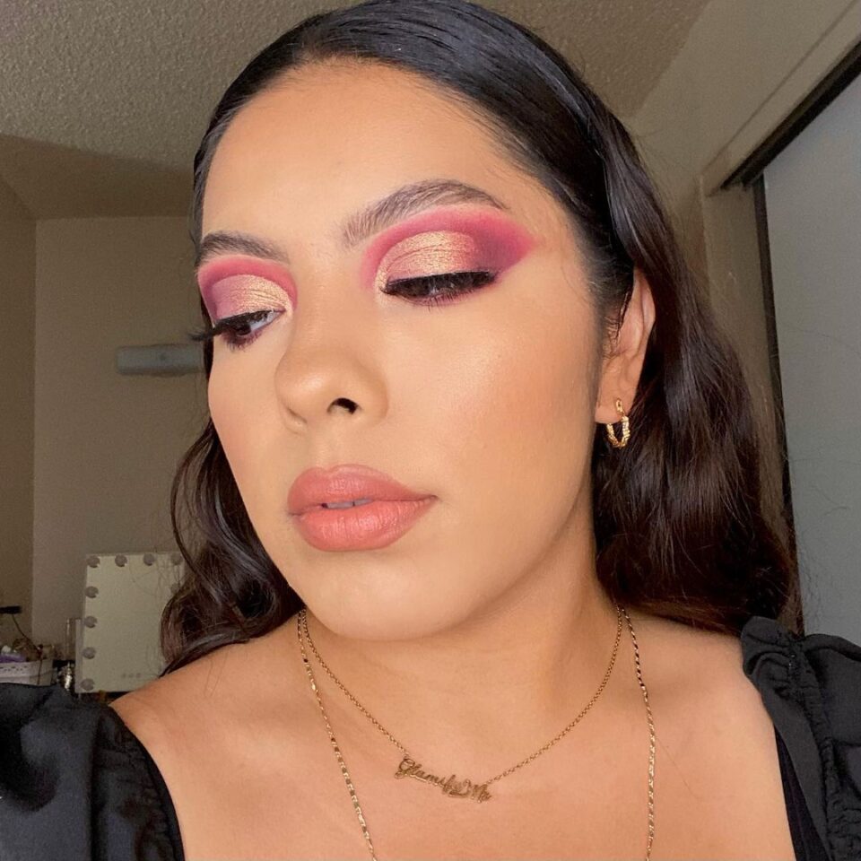 Enhance Your Beauty With These 20 Rose Gold Makeup Looks