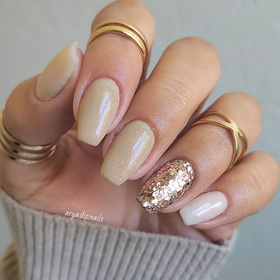 23 Most Elegant Neutral Nails That Will Never Go Out Of Style