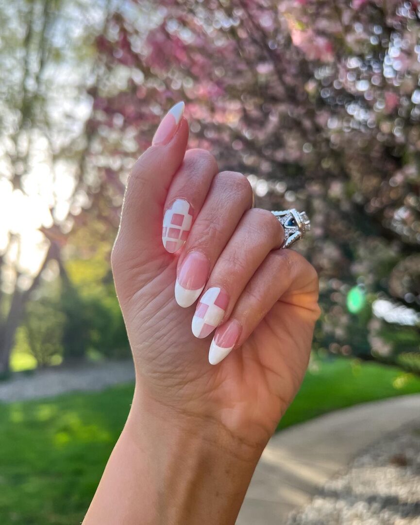 Dare To Bloom With These 21 Acrylic Almond Spring Nails