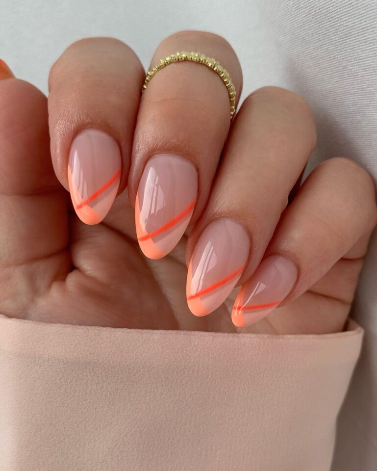 21 Simple Nails For The Minimalistic Chic Manicure