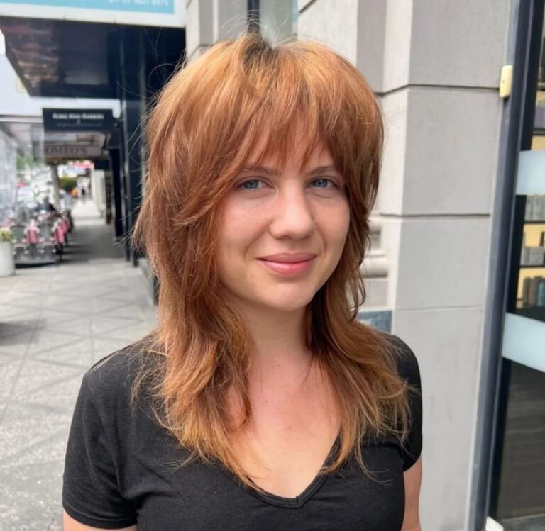 29 Effortlessly Chic Shag Haircut Ideas For Women To Rock In 2025