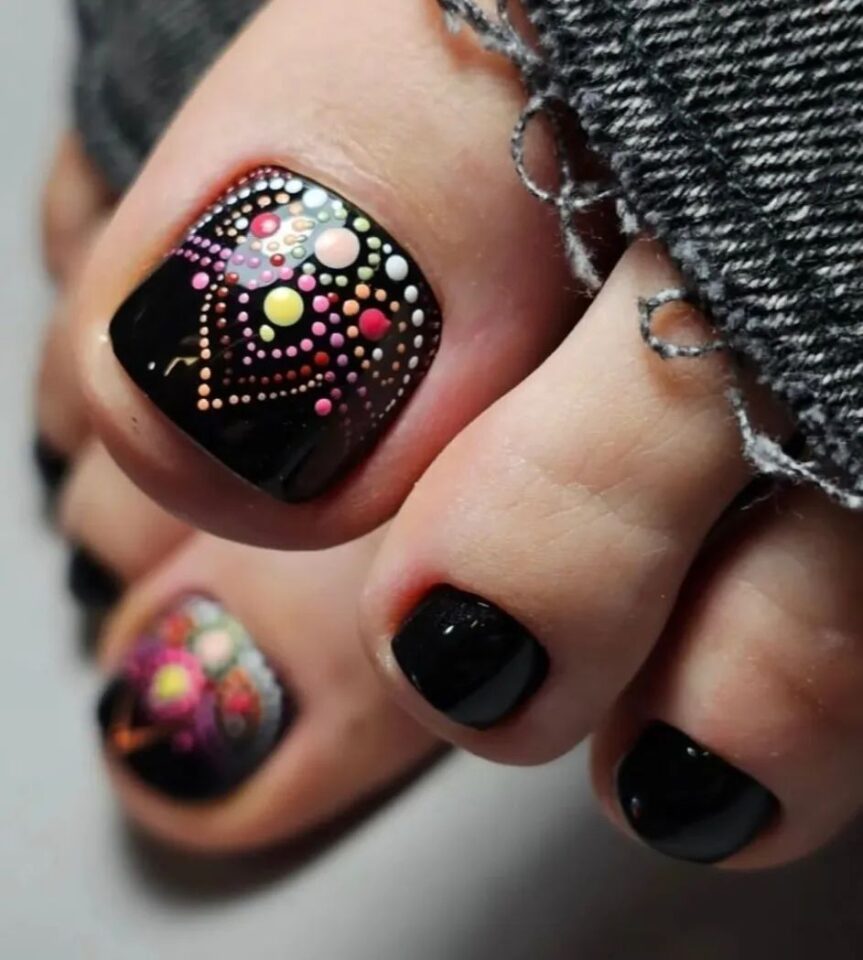 These 22 Spring Toe Nail Colors Are Back Just In Time For The Season