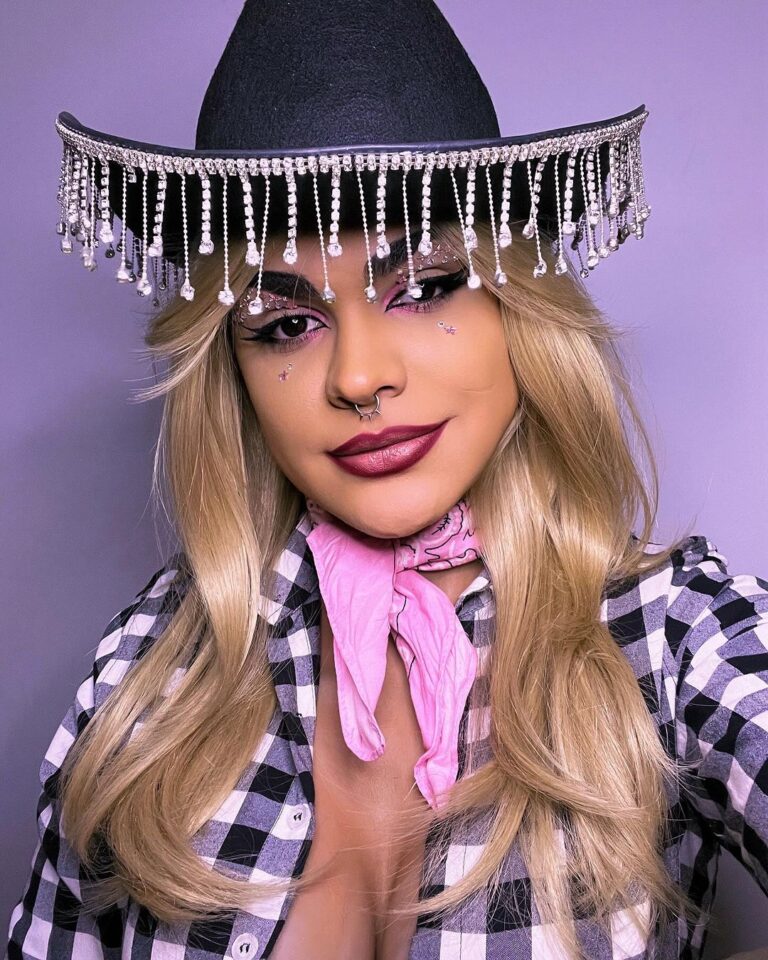 Ride Into The Wild West With These 20 Cowgirl Makeup Ideas