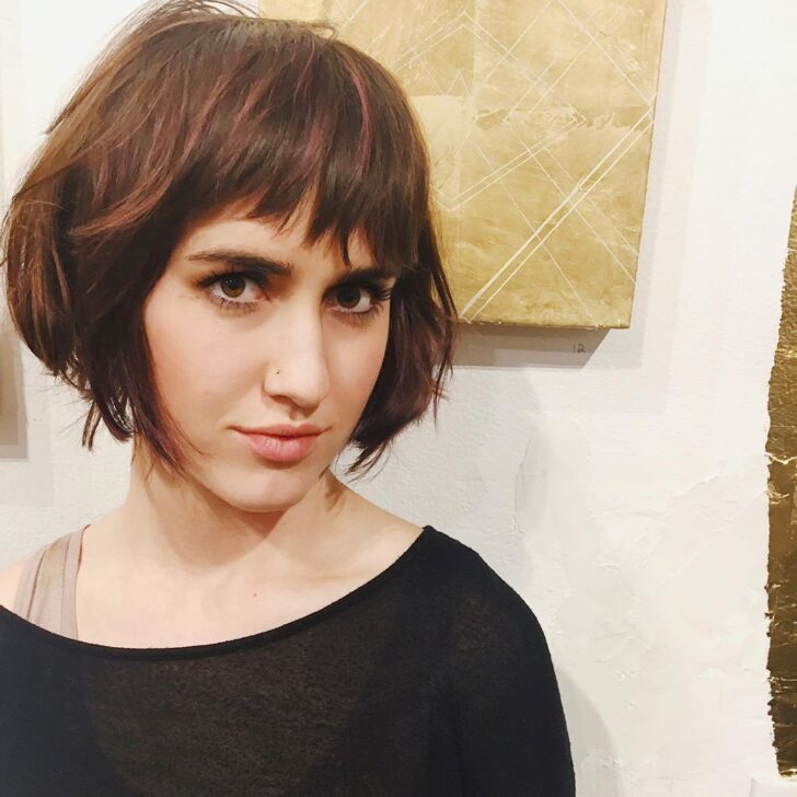 22 Ways To Rock Ear Length Hair This Season