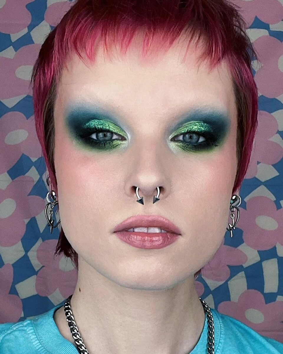 20 Dark And Enchanting Clean Goth Makeup Ideas That Are Anything But Boring