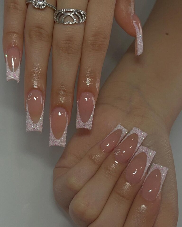 25 ongles carrés à capturer pour votre prochaine manucure