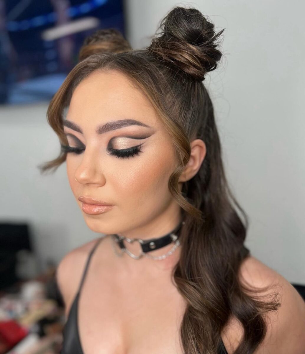 Why Is Everybody Suddenly Talking About These 20 Trendy Makeup Looks?