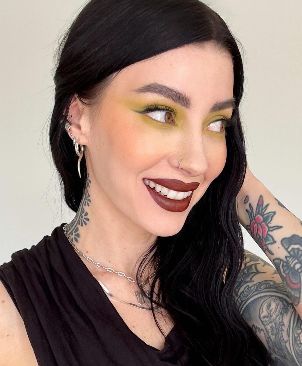 20 Dark And Enchanting Clean Goth Makeup Ideas That Are Anything But Boring