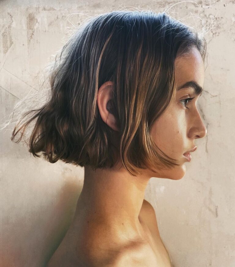 22 Ways To Rock Ear Length Hair This Season