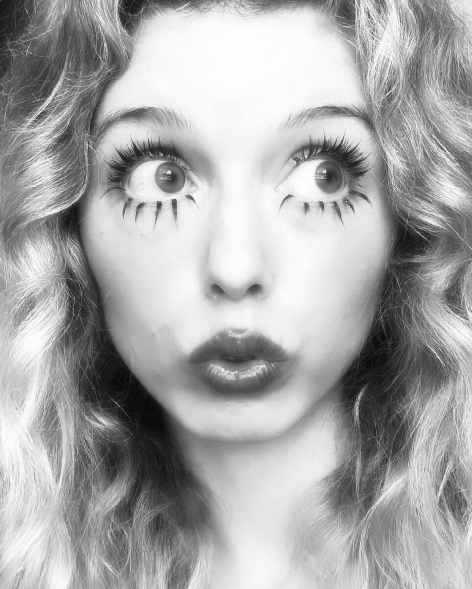 Get Your Groove On With These 25 Funky '70s Makeup Looks