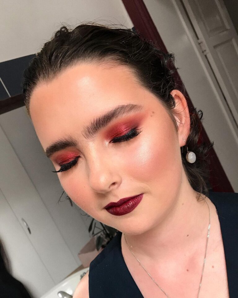 25 Red Glam Makeup Looks That Will Make Everyone Stop And Stare