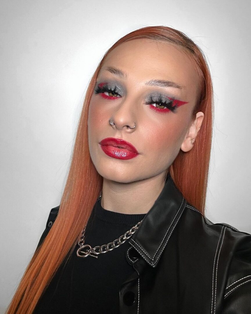 25 Red Glam Makeup Looks That Will Make Everyone Stop And Stare