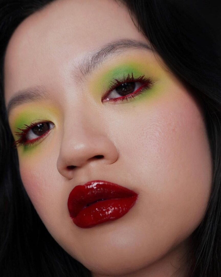 25 Red Glam Makeup Looks That Will Make Everyone Stop And Stare