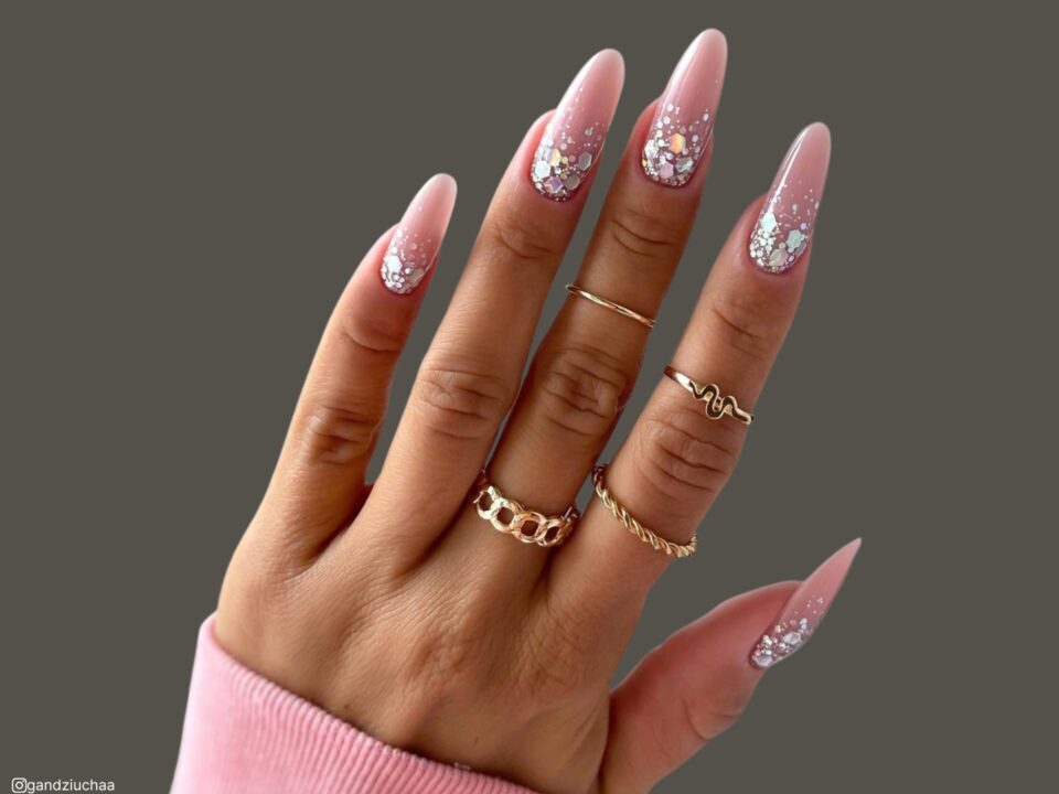 20 Charming Princess Nails To Give You The Modern Royalty Look