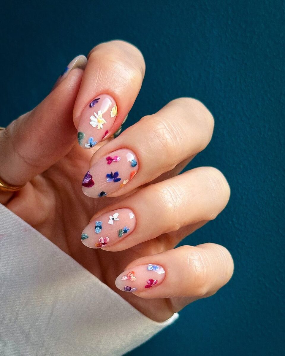 These 25 Floral Nails Are Real Blooming Beauties